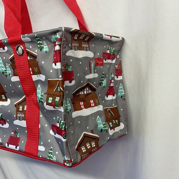 thirty-one | Bags | Thirty One Medium Utility Tote Snowy Ski Lodge ...